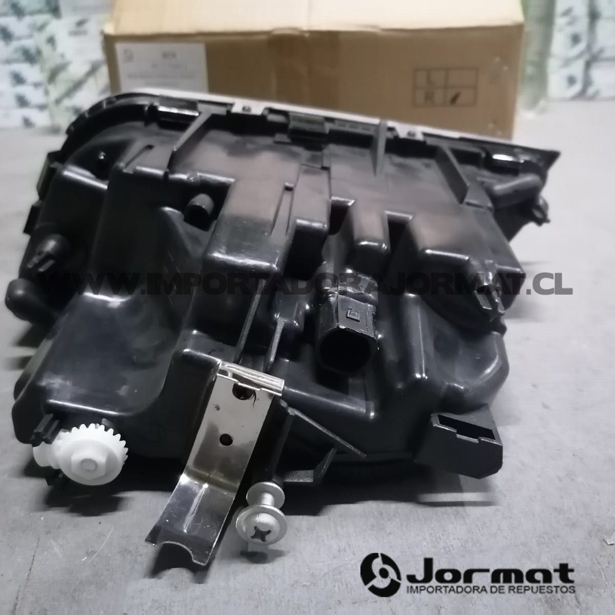 PARACHOQUE CENTRAL VOLVO FMX - Importadora de repuestos Jormat