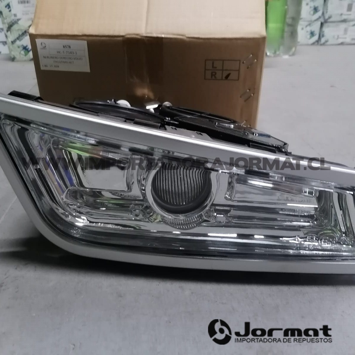 PARACHOQUE CENTRAL VOLVO FMX - Importadora de repuestos Jormat